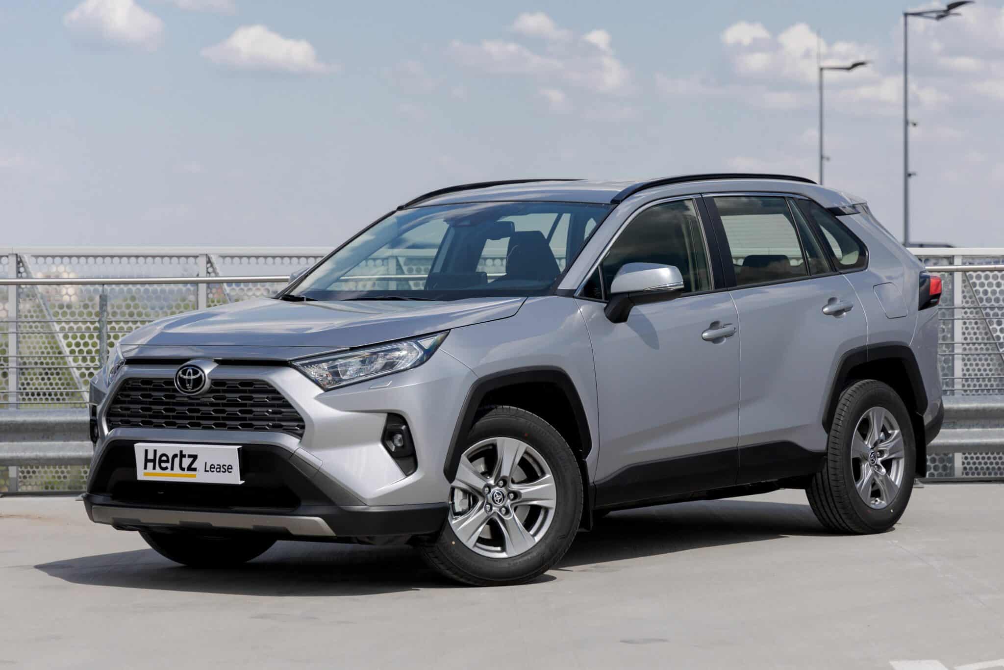 Toyota RAV4 Luxury Silver – Hertz Lease